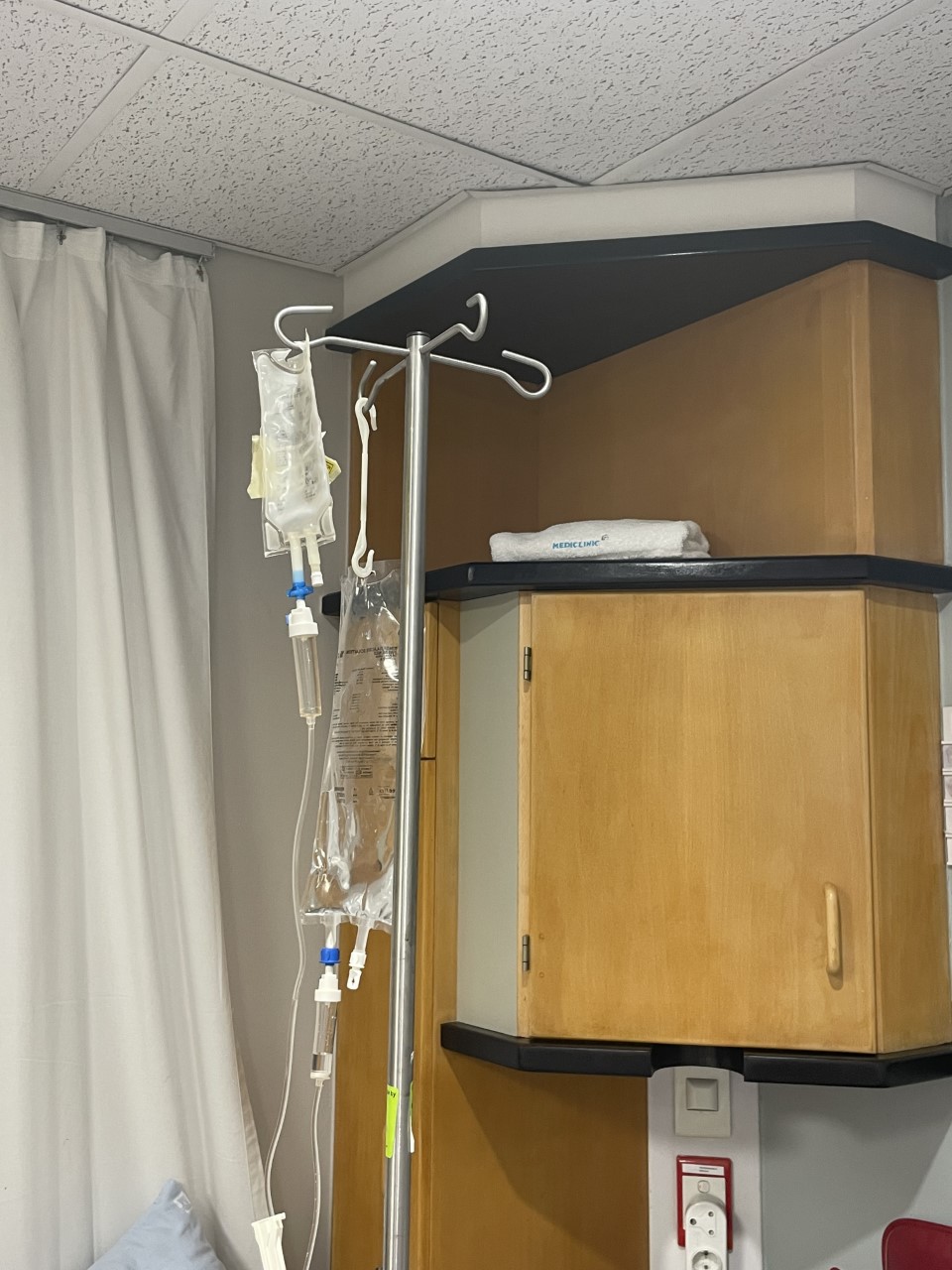 Roberta Writes – Thursday Doors: A trip to the hospital, a poem and a ...