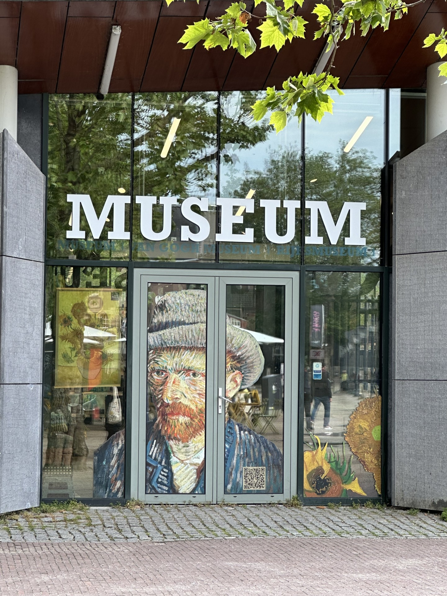 Roberta Writes – d’Verse, Triversen and Thursday Doors, van Gogh Museum ...